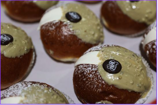 Maritozzi with Panna – Pasticceria Papa